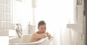 Freestanding Tubs Pros and Cons - A Comprehensive Guide - The Home Guidance