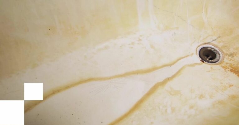 How to Remove Rust Stains from Fiberglass Tub: Quick and Easy Way - The ...